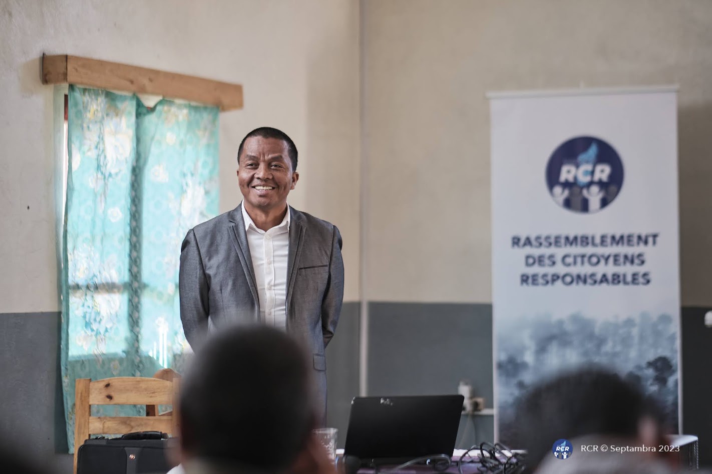 Mifohaza – fanehoan-kevitr’i Laza Razafiarison - RCR/TOLONA ...